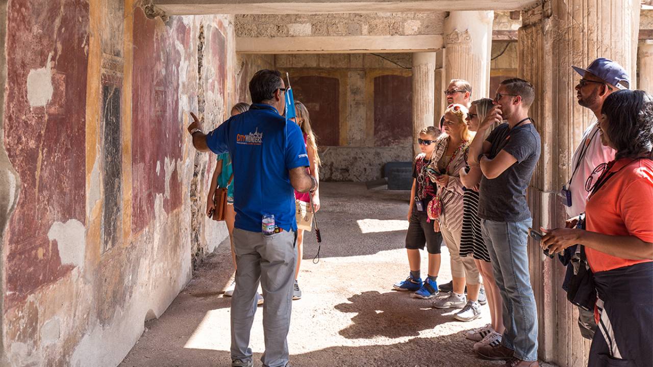 Book Pompeii and Vesuvius Day Trip from Rome with Pizza. DoTravel