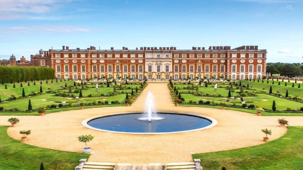 Half-Day Trip to Hampton Court Palace from London – Tudor Palace ...